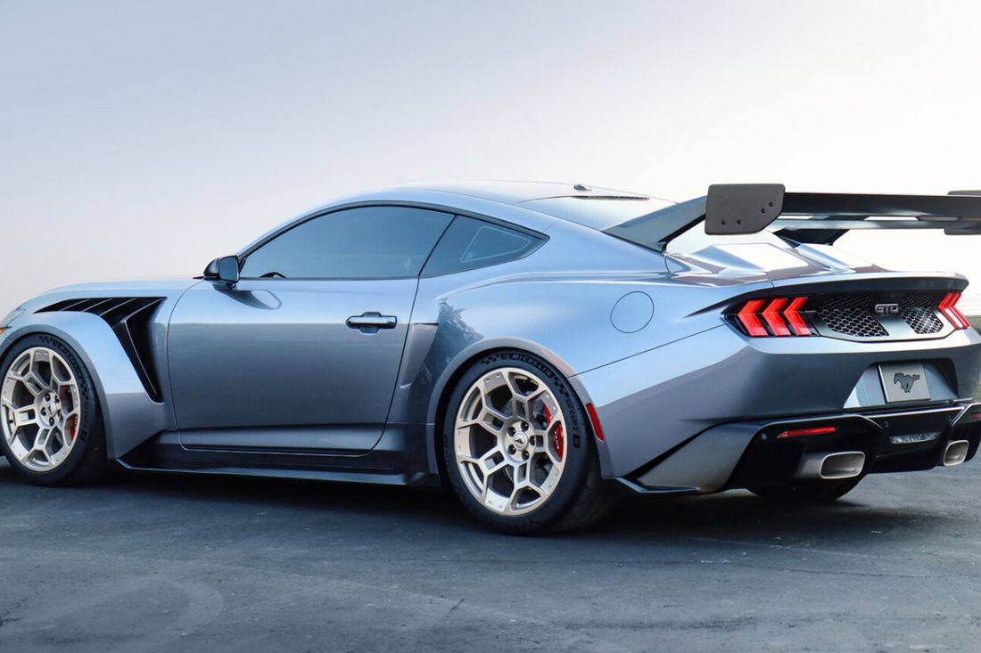 Sesenta años de pura adrenalina se celebran en Ford con el Mustang ...