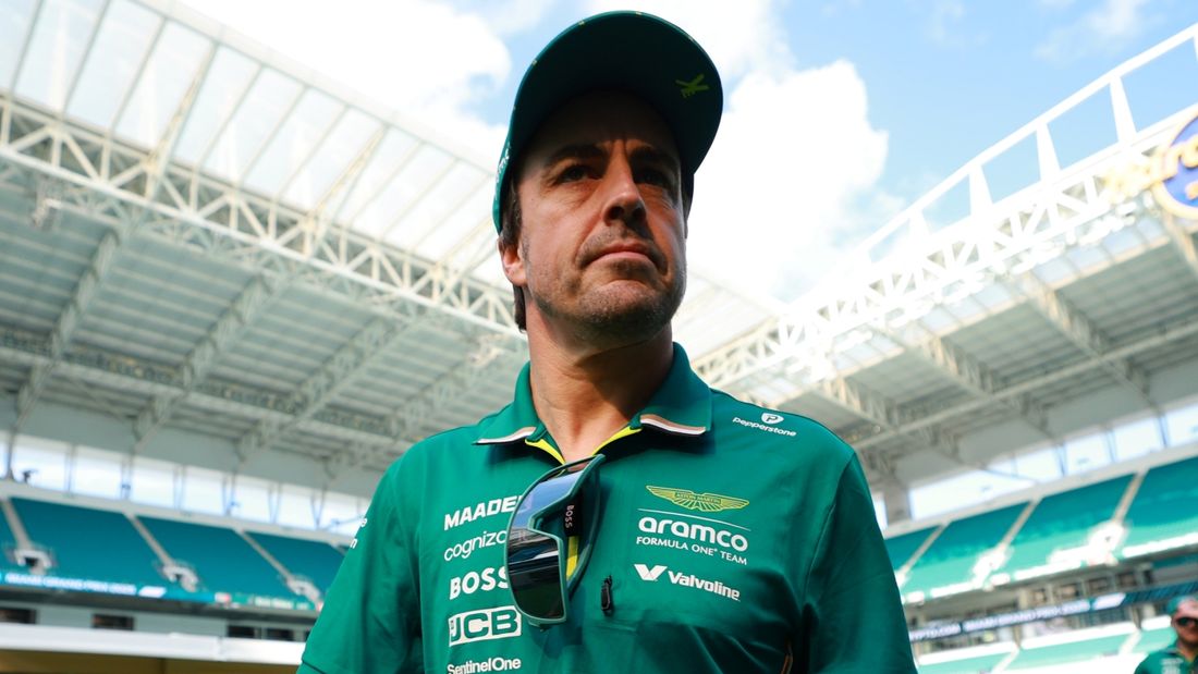 Presentación Aston Martin AMR25: cuándo y dónde ver el nuevo F1 de Alonso