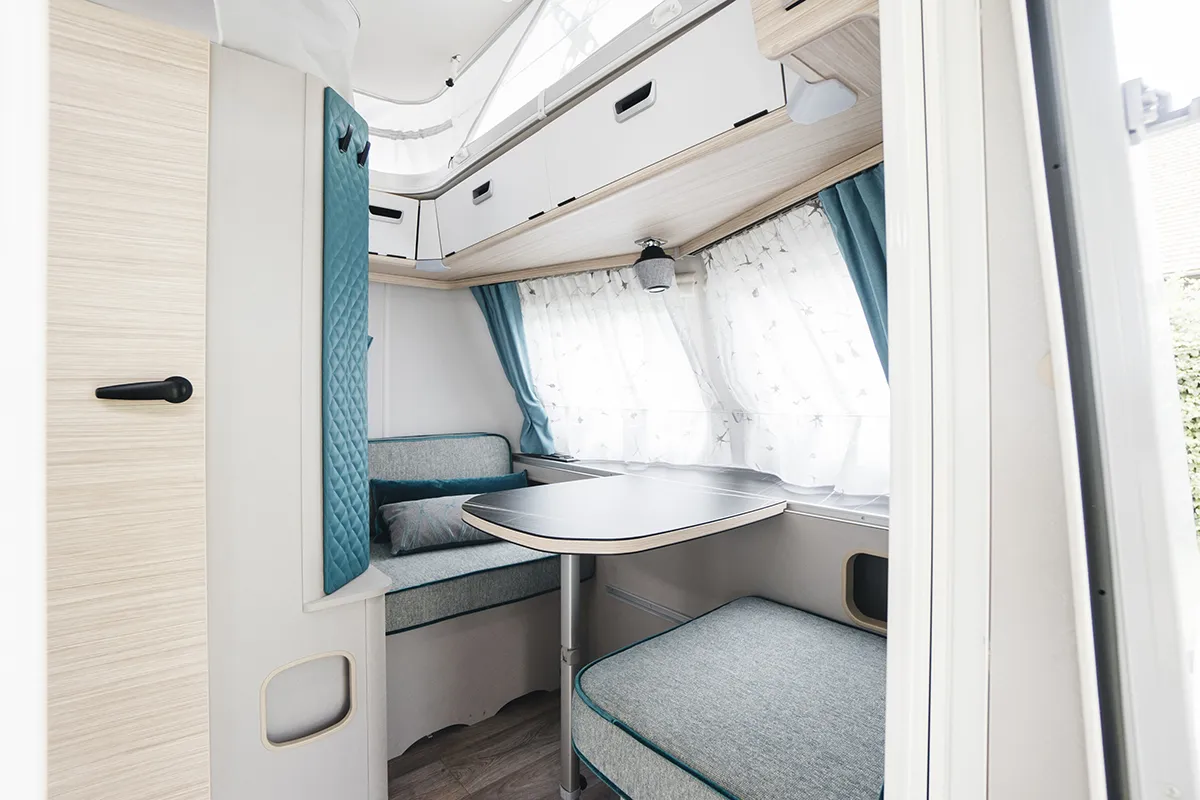 Hymer propone vivir el estilo Camper con las caravanas de Eriba Touring ...