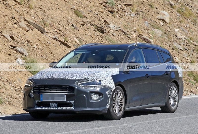 El Ford Focus SportBreak Facelift 2022 reaparece en fotos espía al ...