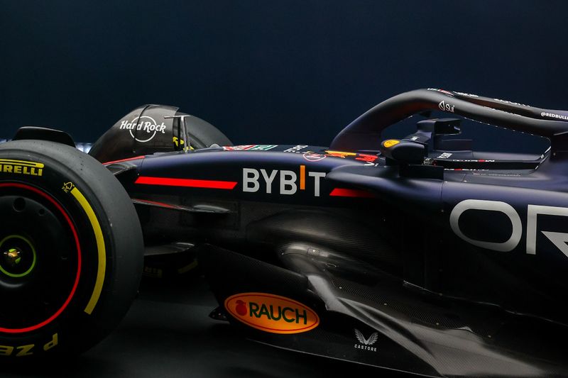 Todas las fotos del Red Bull RB20 de Max Verstappen y Checo Pérez