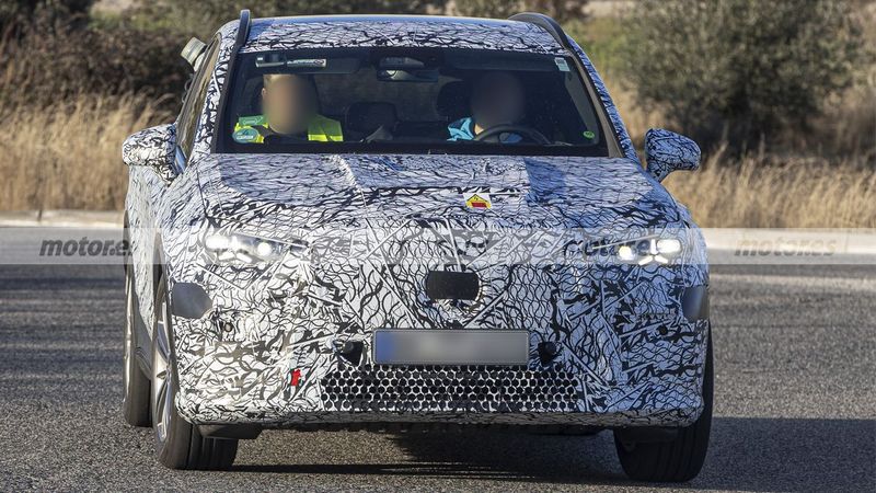 El futuro Mercedes GLA eléctrico sigue destapando sus secretos y cada ...